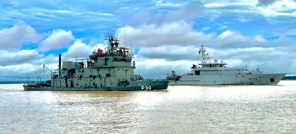 Le patrouilleur Antilles-Guyane (PAG) La Résolue a effectué la remontée ...