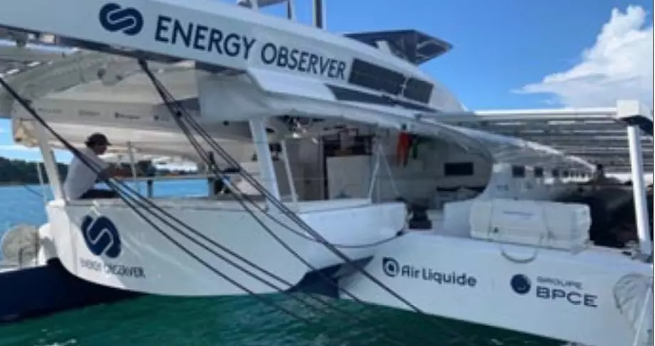 Mayotte : Energy Observer en escale dans le lagon pour faire la promotion des énergies ...