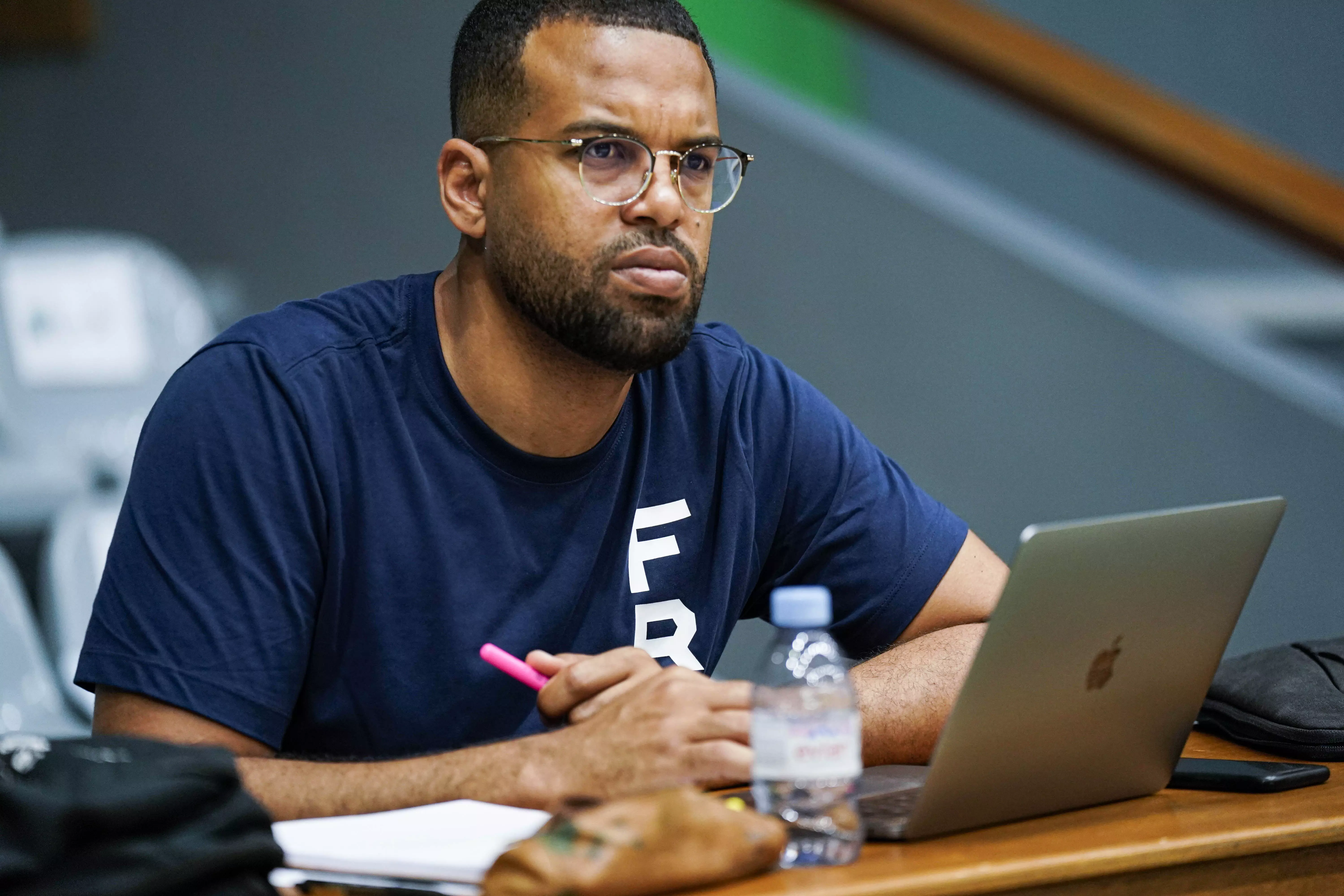 Le Guyanais Bryan George, assistant vidéo à l'ASVEL et en équipe de ...