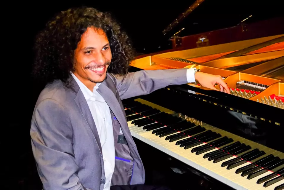 Le pianiste réunionnais William Mendelbaum sur deux scènes mythiques de ...