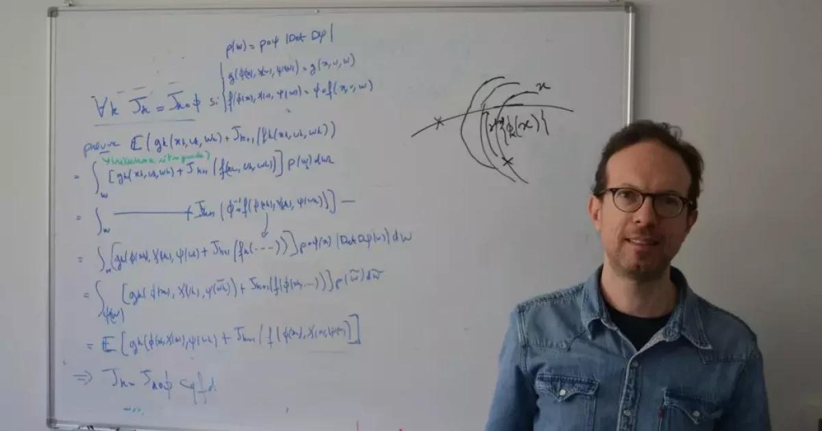 Un professeur de mathématiques de l'Université de Nouvelle-Calédonie ...