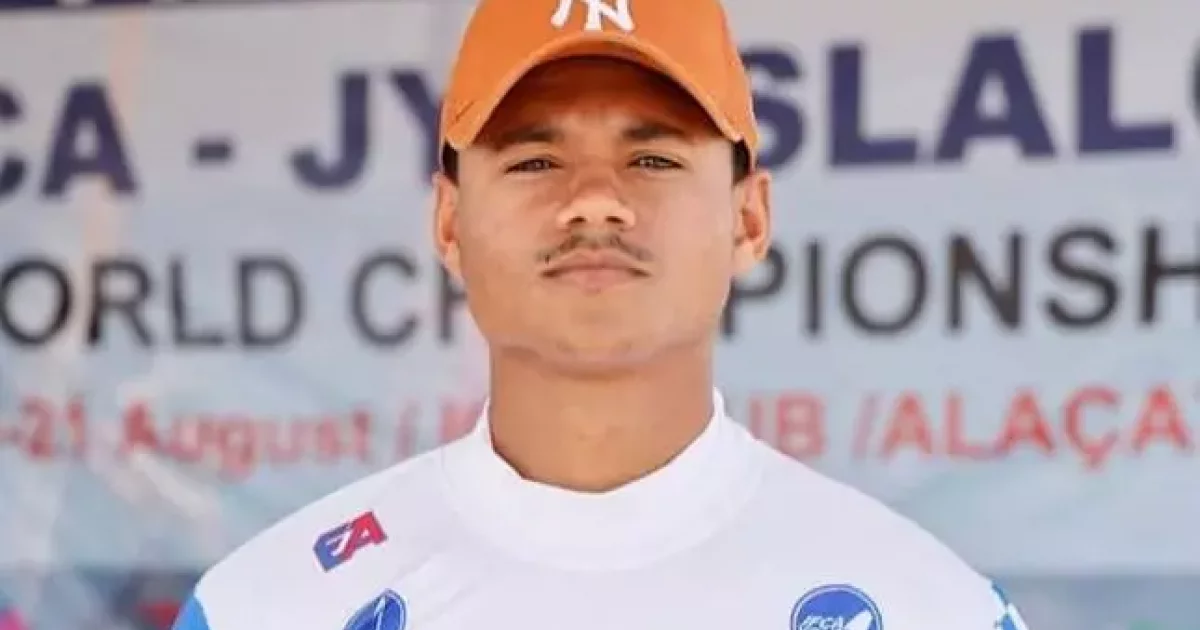 Le jeune véliplanchiste Guadeloupéen Lohan Jules, vice-champion du monde U21 de Windsurf en ...