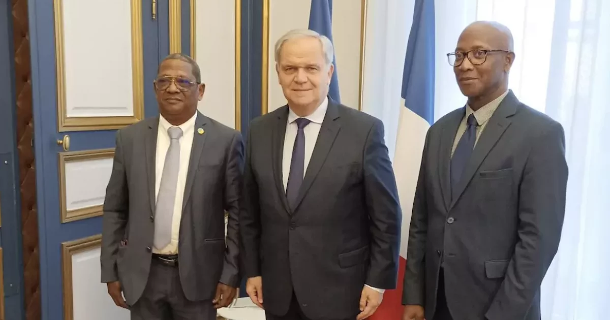 Guyane : Le Président de la CTG Gabriel Serville à Paris pour faire ...
