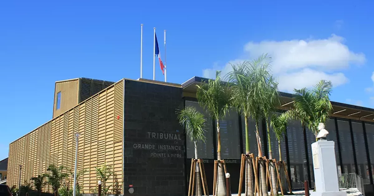 Guadeloupe : La justice rend ses premières décisions après la coupure ...