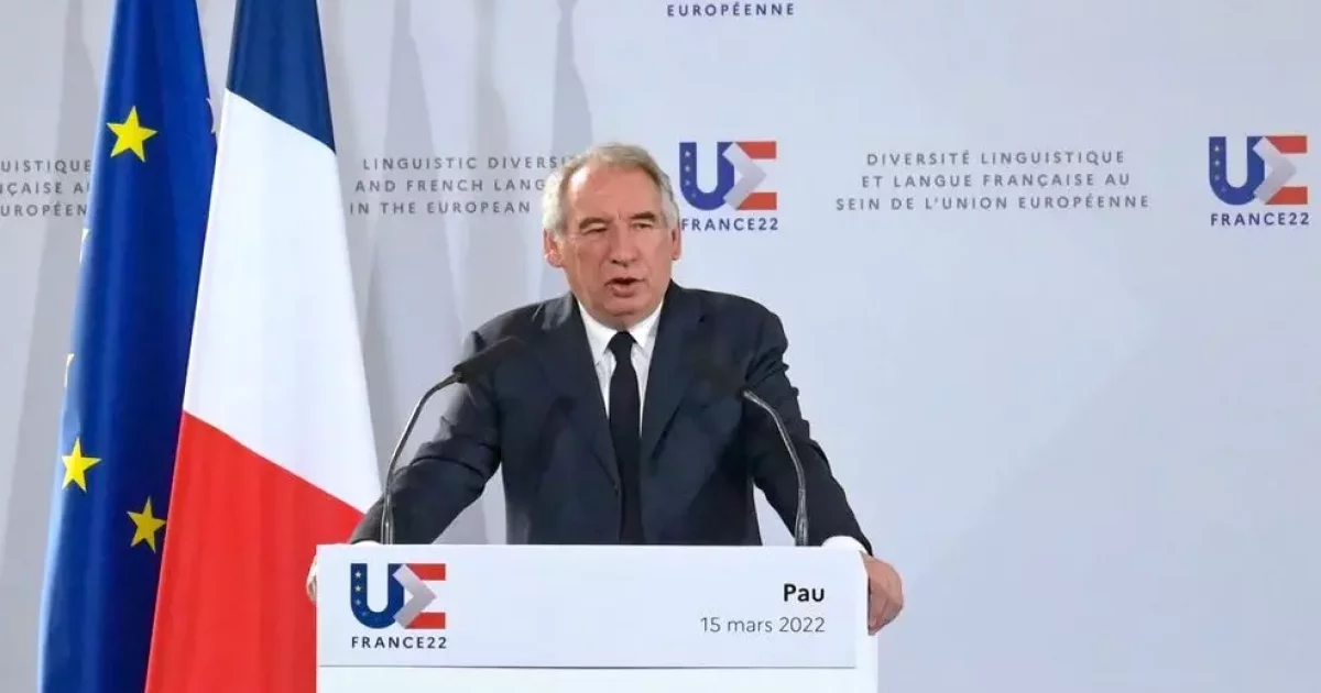 Emmanuel Macron nomme François Bayrou Premier ministre | Outremers360
