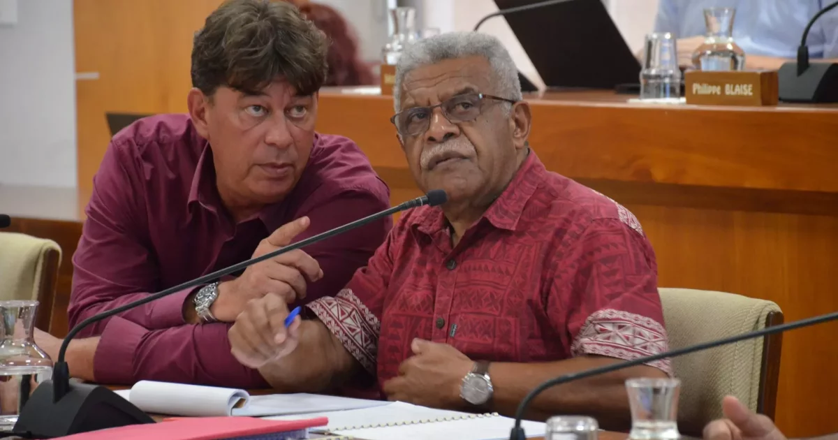 Nouvelle-Calédonie : Le Gouvernement de Louis Mapou est tombé ...