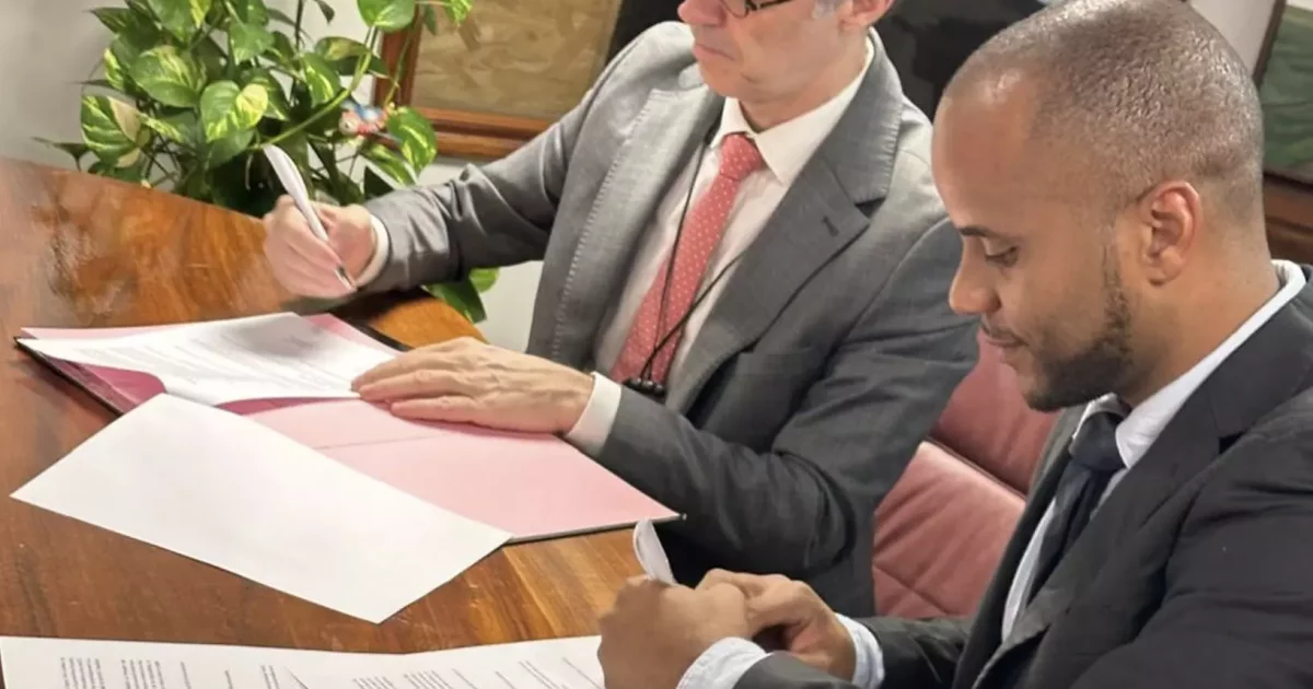 Signature d'une convention entre le rectorat de Guyane et Guyane ...