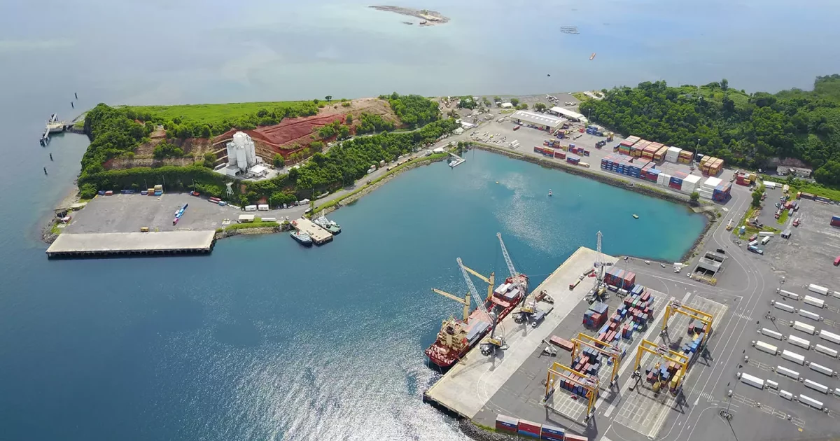 Mayotte : Le port de Longoni n’a pas encore récupéré sa capacité ...