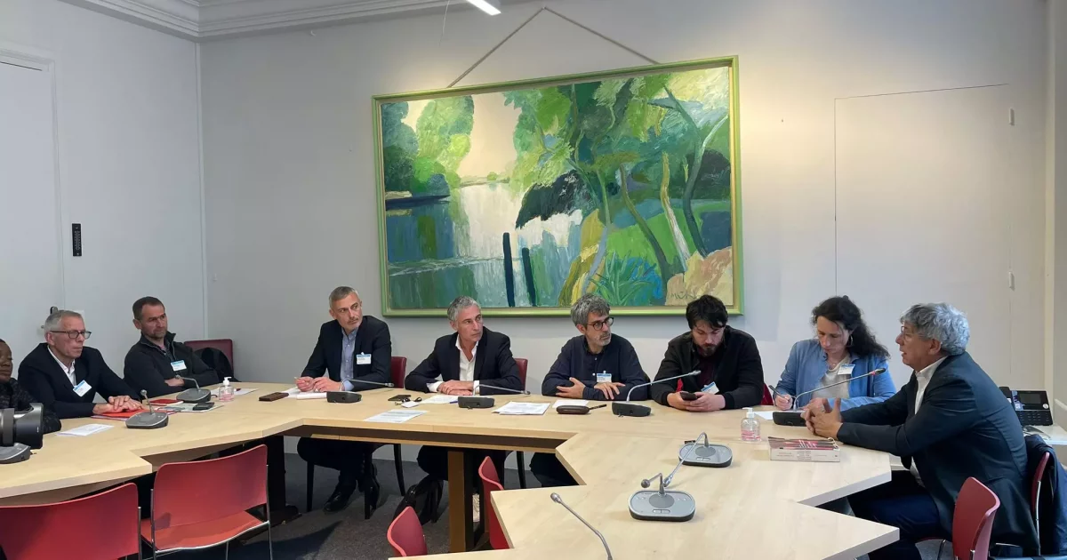 Nouvelle-Calédonie : À Paris, des députés LFI et des syndicalistes ...